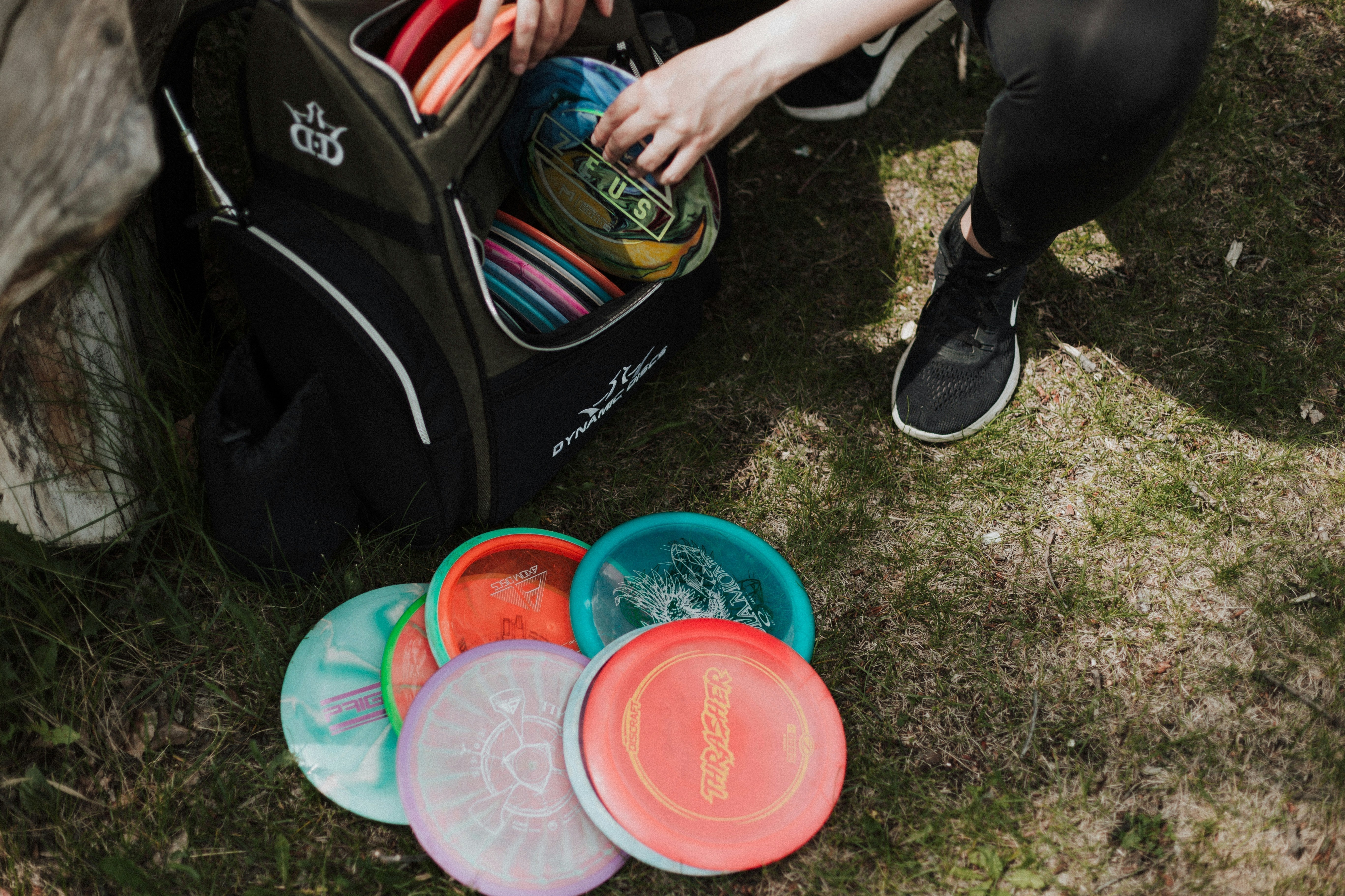 Frisbee vs. Disc golf disc – Hvad er forskellen? | Dragebutikken.dk